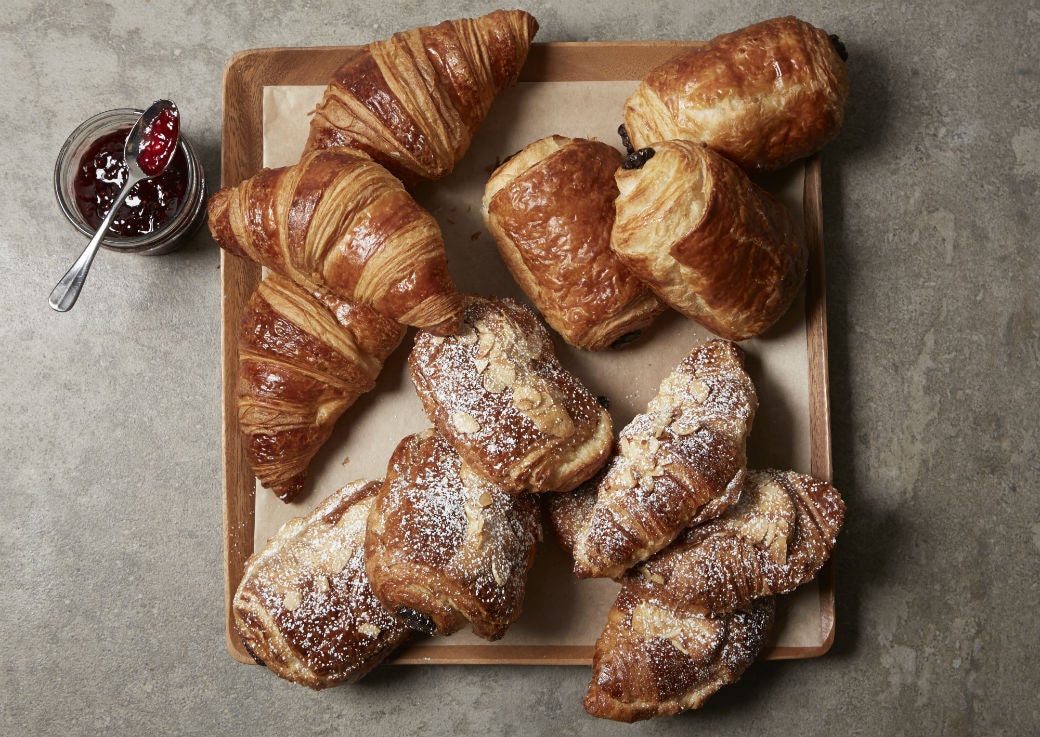 Pastries Assortment (3 Plain Croissants; 3 Pain au Chocolat; 3 Almond ...